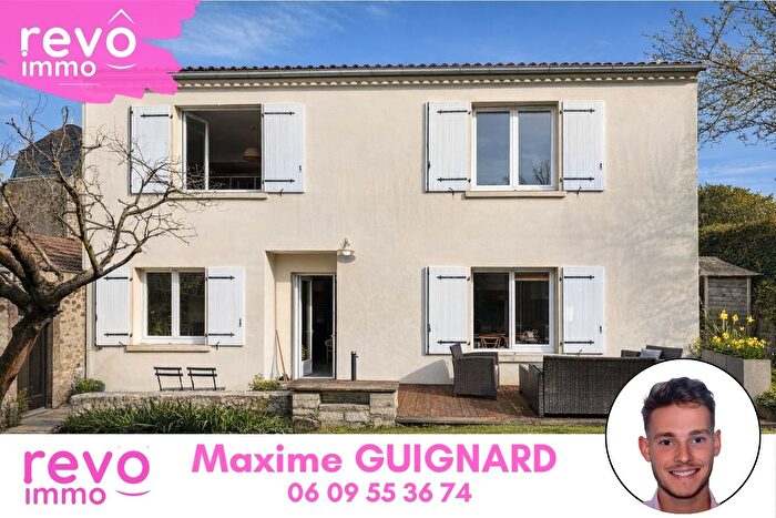 Maison à vendre - Benet - 5 pièces - 3 chambres