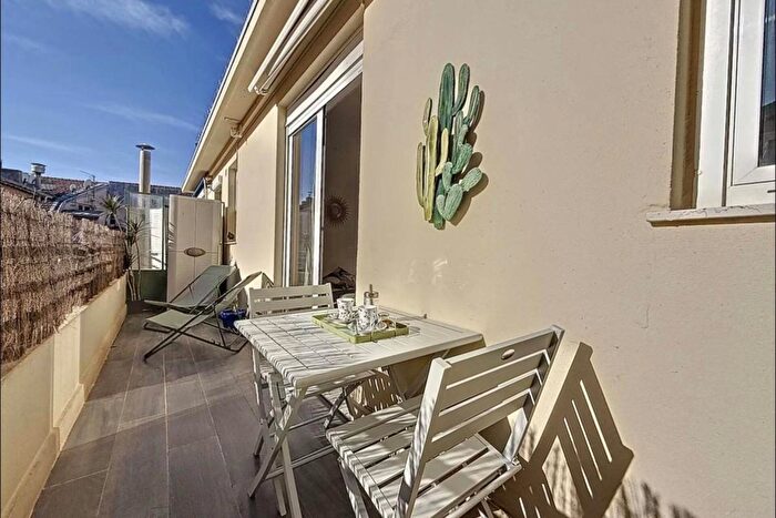 Appartement à vendre - Nice, Carré dor - 1 pièce