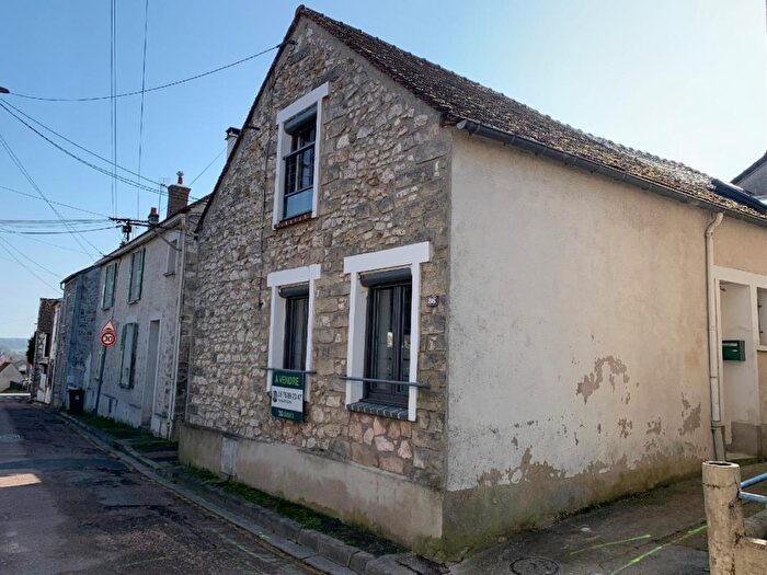 Maisons à vendre et appartements à louer - 1