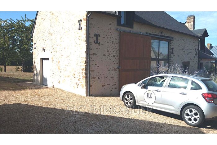Saint-Léonard-des-Bois : Maison 7 pièces à vendre