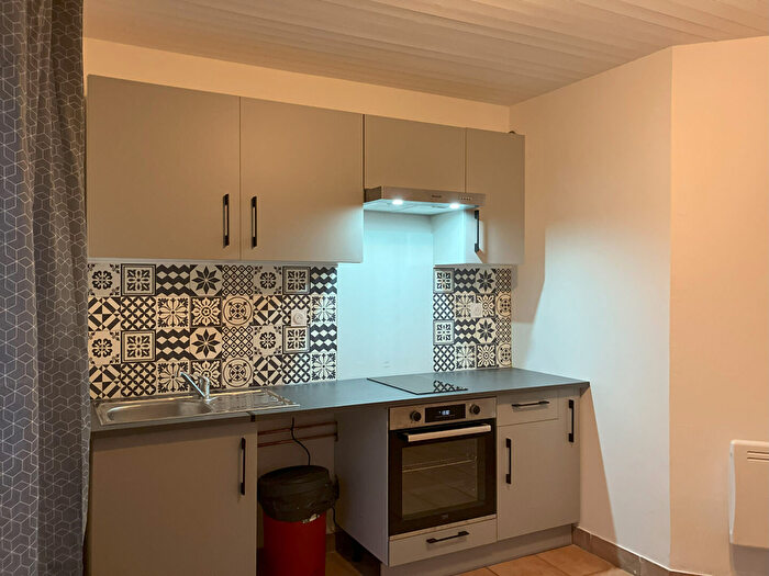 Appartement 1 pièce à Mâcon, Bioux, à louer