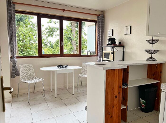 Appartement 1 pièce à Le Chesnay, Pré-Vert, à louer