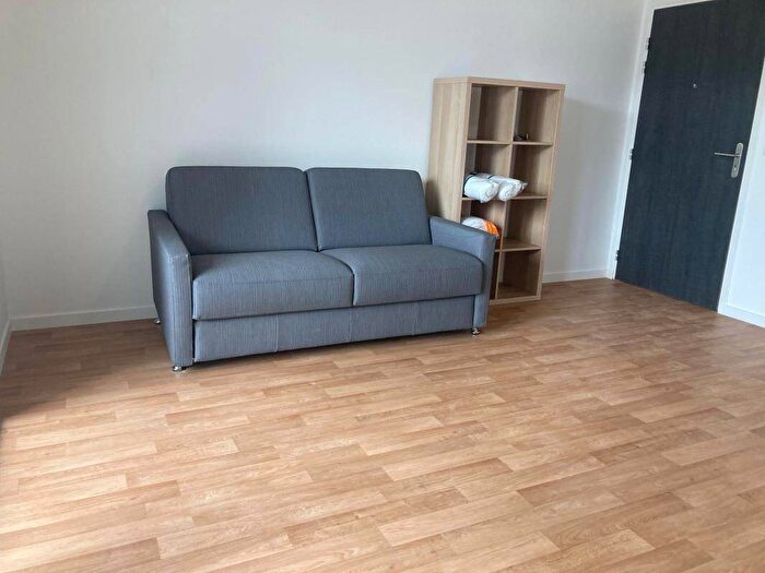 Appartement à louer - Fauconnet, Dijon - 1 pièce