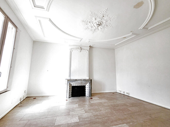 Maison à vendre - Saint-Laurent-dAigouze - 8 pièces - 6 chambres