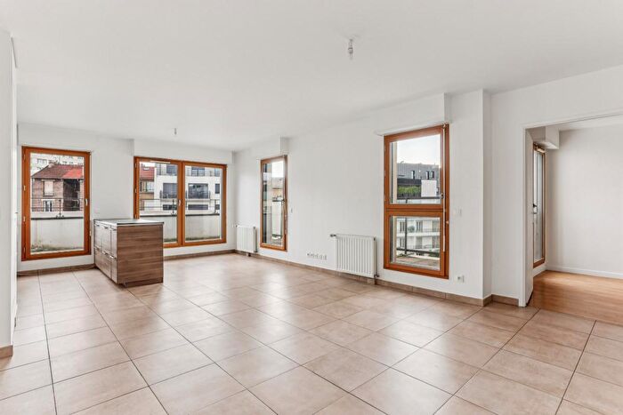 Appartement à vendre - Issy-les-Moulineaux, Les Iles, La Ferme - 4 pièces - 3 chambres