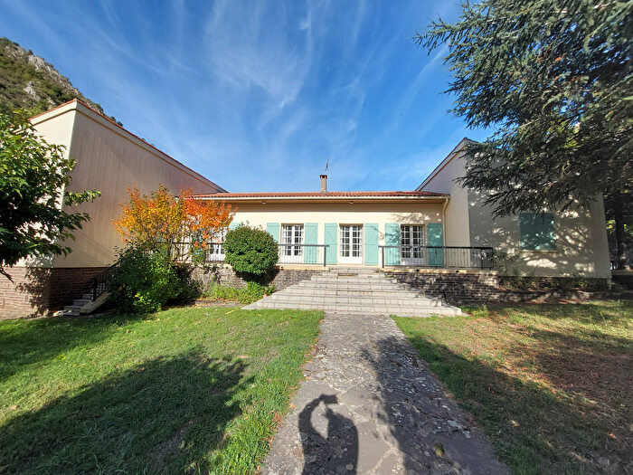 Maison 9 pièces à Brusque, à vendre
