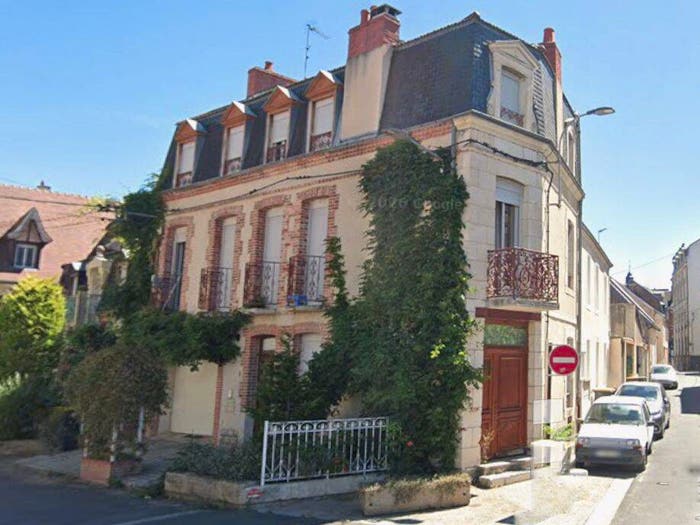 Maison 6 pièces à Cité Bretonnie-Chatelet-Favieres-Conches, Montluçon, à louer