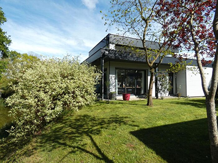 Maison à vendre - Saint-Pierre-de-Plesguen - 6 pièces - 4 chambres