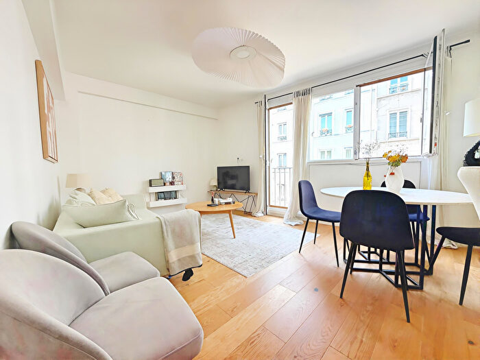 Appartement 3 pièces à Paris 11ème, République, Saint-Ambroise, à vendre