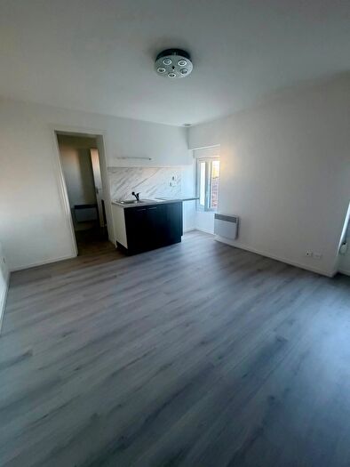 Appartement à louer - Montceau-les-Mines, Centre-ville - 1 pièce