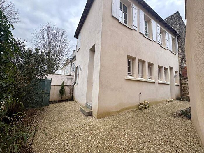 Maison 4 pièces à louer à Centre Ville-Les Marins, Châteauroux