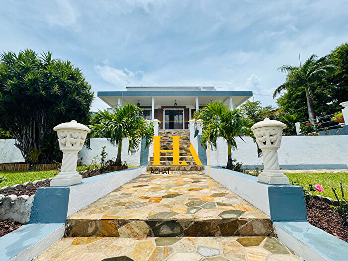 Maison à vendre - Saint-Denis, Domenjod - 9 pièces - 5 chambres