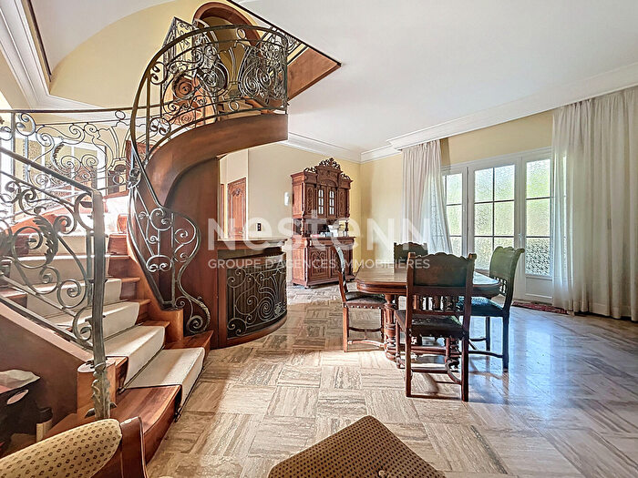 Maison à vendre - Turenne - 6 pièces - 4 chambres