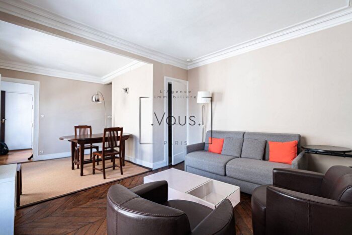 Appartement à louer - Dupleix-Motte Picquet, Paris ème arrondissement - 2 pièces - 1 chambre