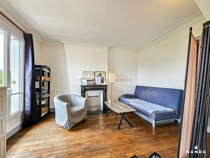 République-Gare-Porte de Paris, Saint-Denis : Appartement 2 pièces à louer