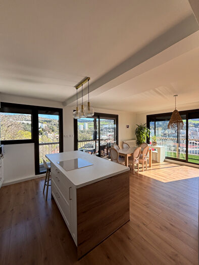 Appartement 4 pièces à vendre à Saint-Étienne, Rochetaillée
