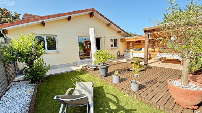 Maison à vendre - Bordères-sur-léchez - 7 pièces - 5 chambres