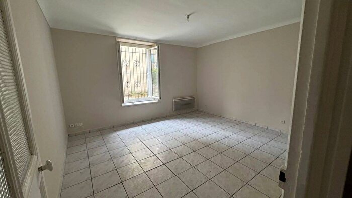 Appartement à louer - Mantega, Nice - 1 pièce