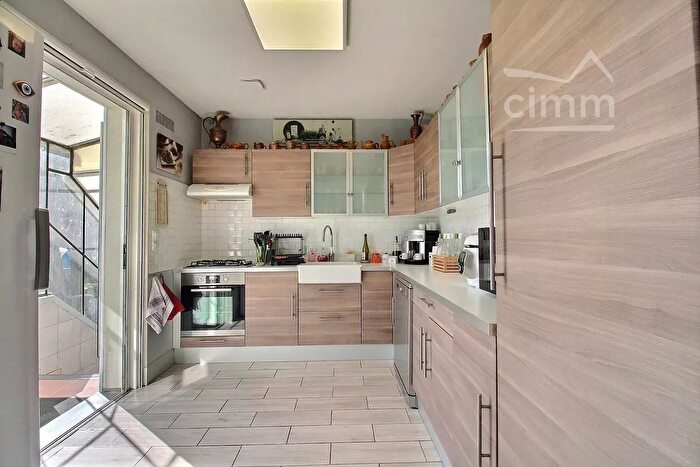 Maison à vendre - Savonnières - 7 pièces - 4 chambres