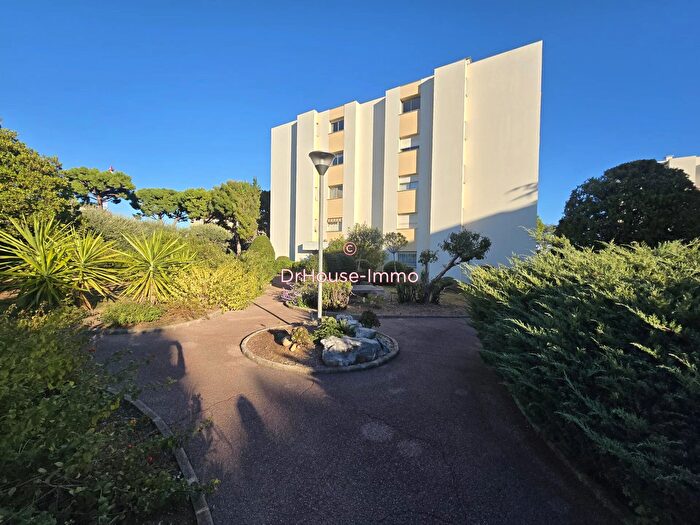 Appartement à vendre - Saint-Laurent-du-Var, Jacquons, Plateaux Fleuris - 2 pièces - 1 chambre