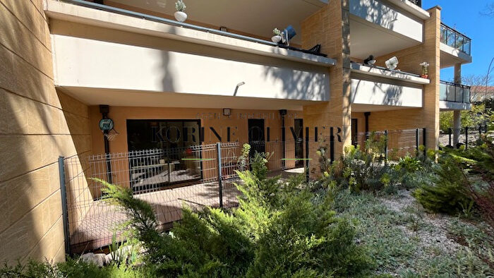 Appartement à vendre - Aix-en-Provence, Puyricard, Célony - 3 pièces - 2 chambres