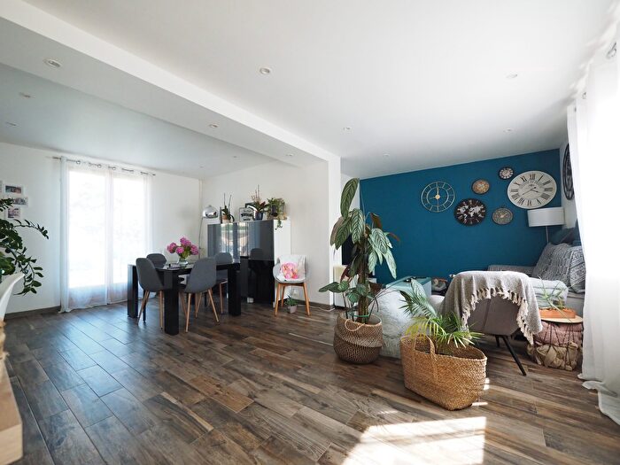 Maison à vendre - La Verrière - 3 pièces - 2 chambres