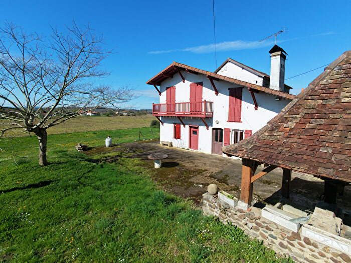 Maison à vendre - Athos-Aspis - 5 pièces - 4 chambres