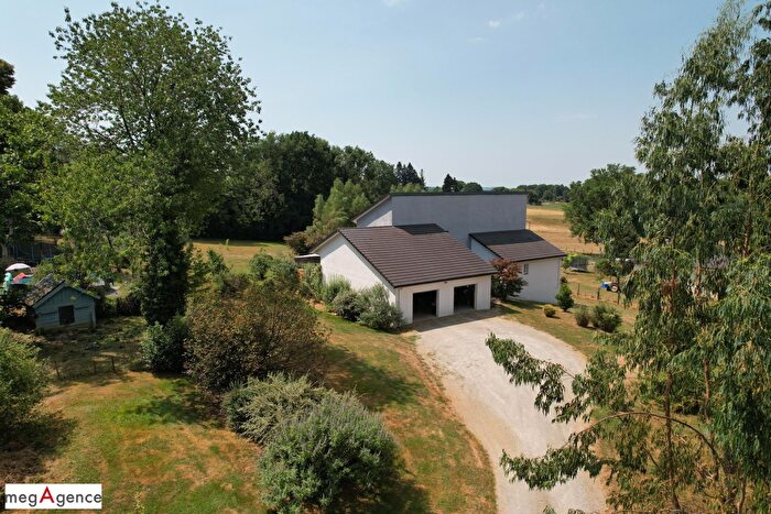 Maison 10 pièces à Chanteix, à vendre