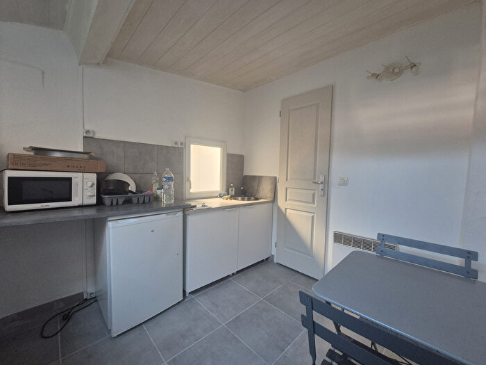Toulon, Place dArmes : Appartement 1 pièce à louer