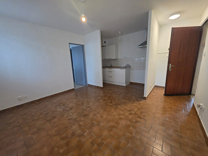 Garons : Appartement 2 pièces à louer