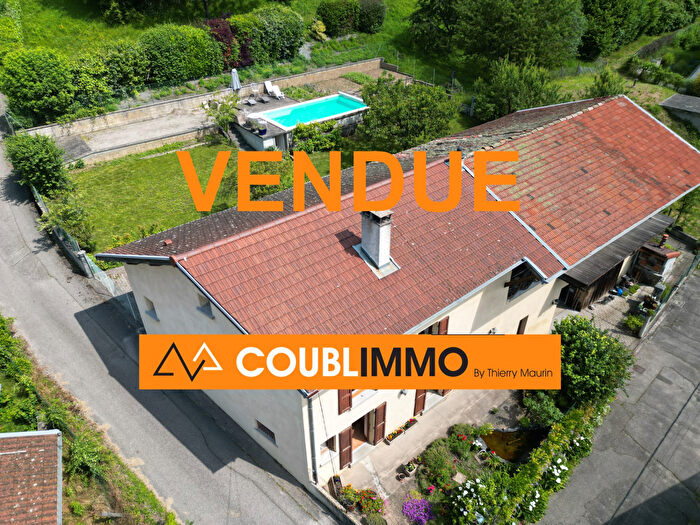 Maison à vendre - Saint-Jean-de-Moirans - 5 pièces - 4 chambres