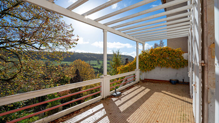 Maison à vendre - Montcuq - 8 pièces - 5 chambres