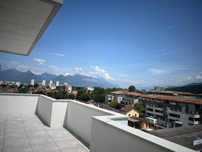 Appartement à louer - Zone dActivité des Iles, Le Pont-de-Claix - 3 pièces