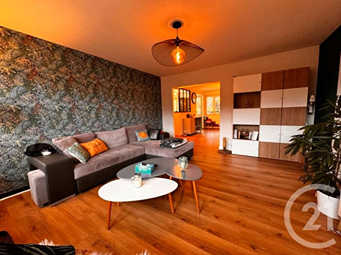 Appartement à louer - Lons-le-Saunier, Route de Marconay - 5 pièces - 3 chambres