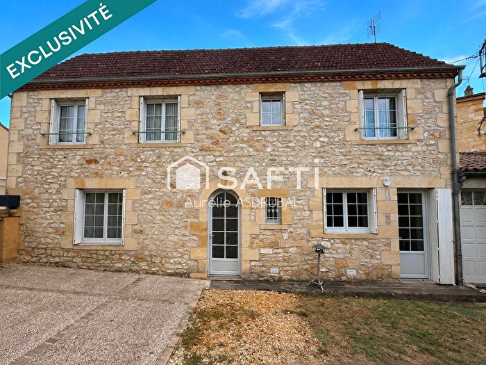 Maison 4 pièces à Saint-Cyprien, à vendre