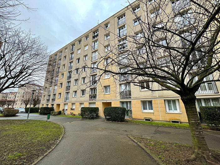 Appartement à louer - Bry-sur-Marne, Maisons Rouges, Saint-Camille, Plâteau - 3 pièces - 2 chambres