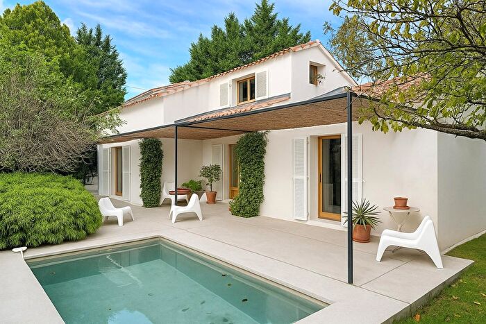 Maison à vendre - Pujaut - 6 pièces - 4 chambres