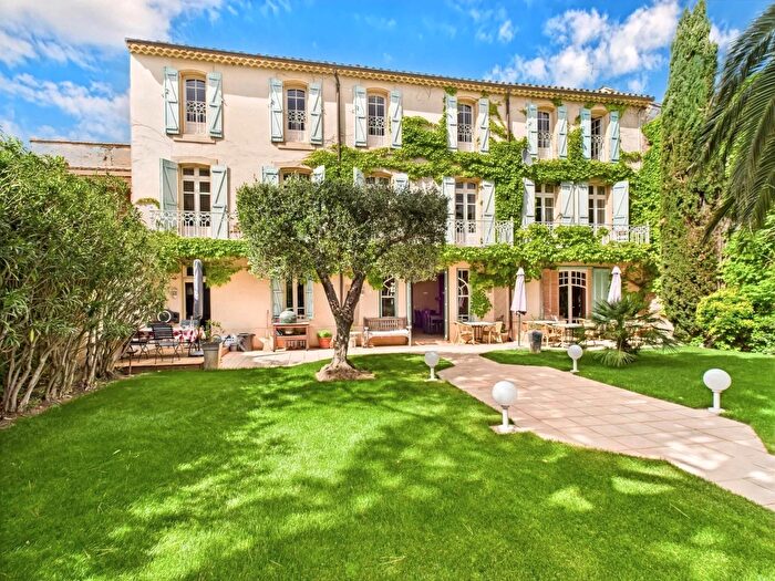 Maison à vendre - Lézignan-Corbières - 12 pièces - 11 chambres