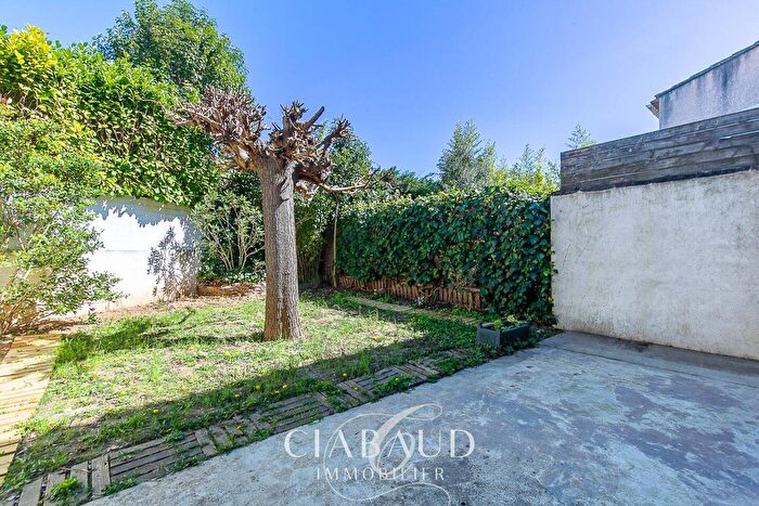 Maison à louer - Aix-en-Provence - 4 pièces - 3 chambres