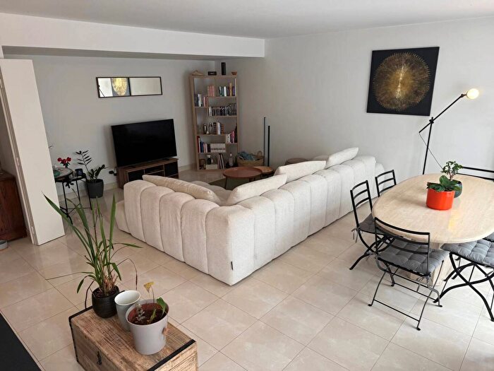 Appartement à louer - Le Plan de léglise, Montigny-le-Bretonneux - 5 pièces - 3 chambres