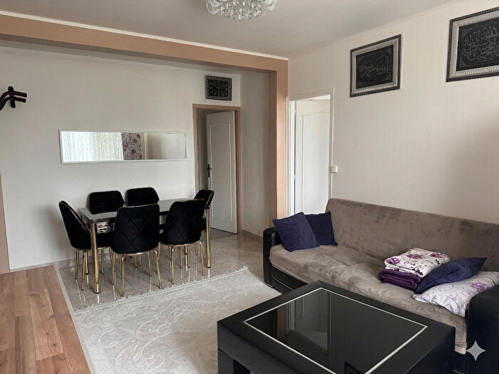 Appartement à vendre - Saint-Jean-de-la-Ruelle, Gambetta, Madeleine, Dix Arpents, Clos Neuf - 3 pièces - 2 chambres