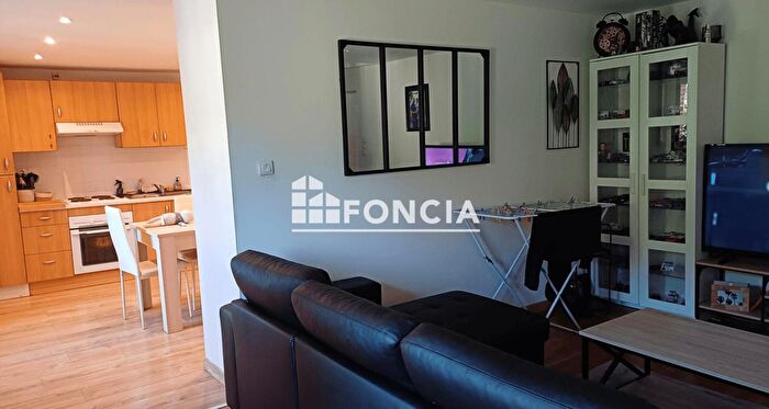 Appartement à vendre - Bourgbarré - 4 pièces - 3 chambres