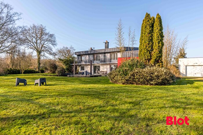 Maison à vendre - Pacé - 10 pièces - 7 chambres