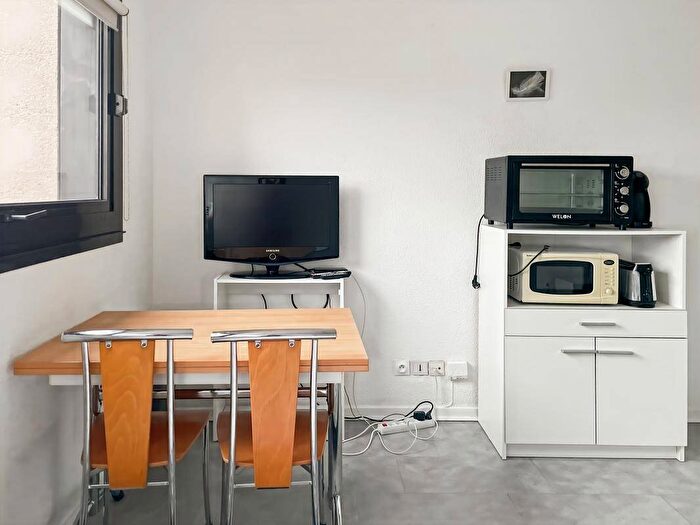 Appartement à louer - Beaumont-Vauquois, Orléans - 1 pièce