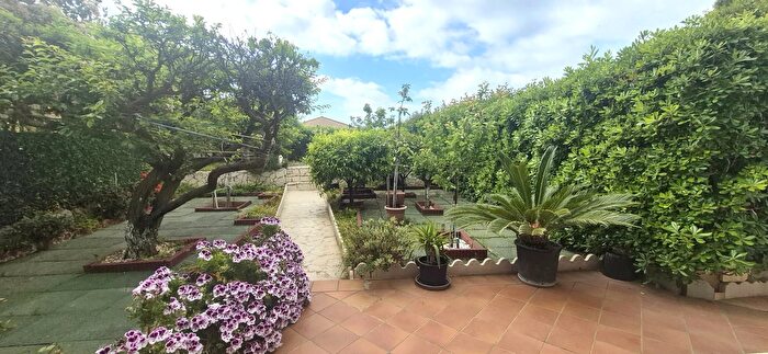Saint-Laurent-du-Var, Jacquons, Plateaux Fleuris - Maison 5 pièces à vendre