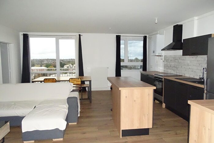 Appartement à vendre - Fougères, Centre-ville, Urbanistes - 4 pièces - 3 chambres