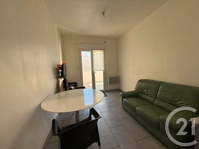 Appartement à louer - Port-Saint-Louis-du-Rhône - 3 pièces - 2 chambres