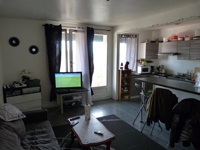 Vierzon, Centre-ville - Appartement 3 pièces à louer
