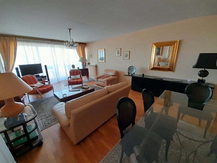 Appartement 3 pièces à louer à Bordeaux, Croix Blanche