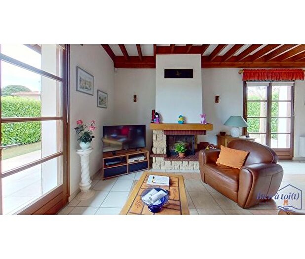 Saint-Maurice-de-Gourdans : Maison 4 pièces à vendre
